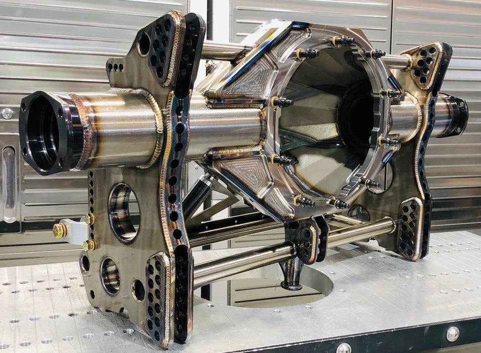 Custom Built FAB 9 4 Link / Ladder Bar Housing